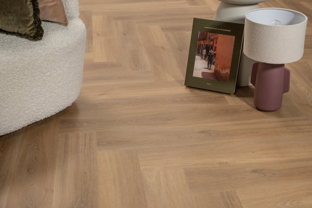 PVC vloer leggen op hout? Zo doe je dat! | Solza.nl